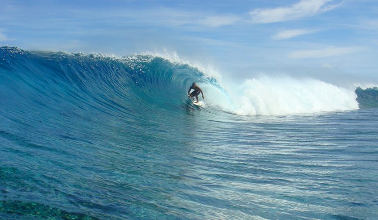 Plan your Rarotonga surf holiday with Island Holidays